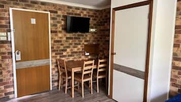 Suite Familiar | 1 quarto, minibar, ferro/tábua de engomar, Wi-fi grátis