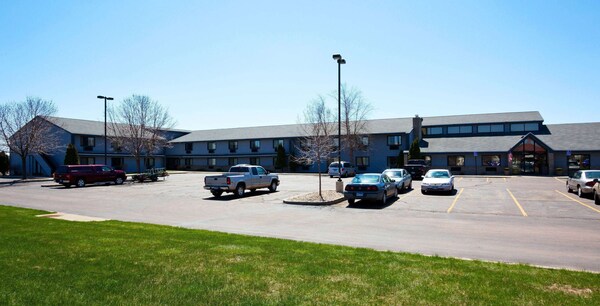 Americinn By Wyndham Sioux Falls - Sioux Falls, SD