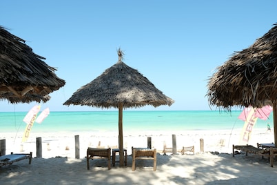 Dhow Inn Boutique Hotel