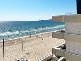 Quarto Duplo Superior, varanda, vista para o mar | Secretária, Wi-fi grátis, roupa de cama fornecida 