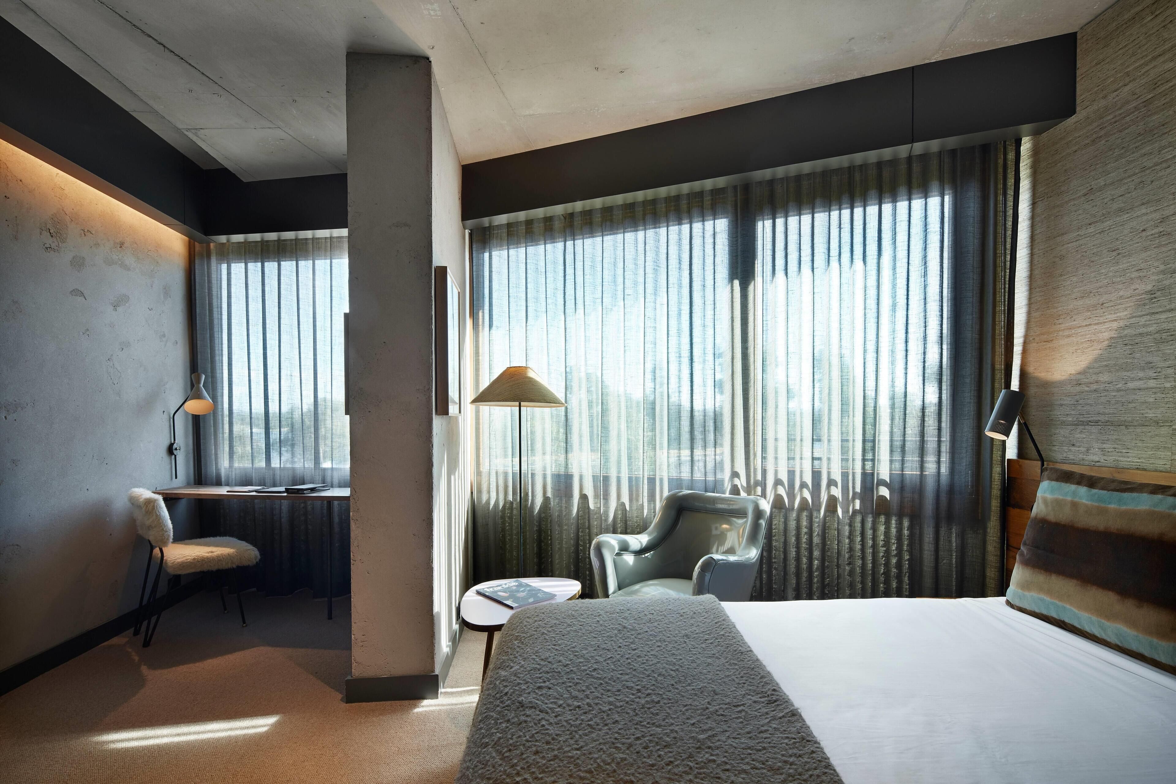 Quarto, 1 cama King (Horizon Large) | Roupas de cama premium, camas com colchões pillow-top