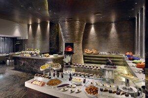 Café da manhã (INR 750 por pessoa)