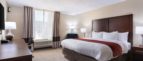 Quarto Standard, 1 cama king-size, não fumadores | Secretária, secretária adequada para computadores portáteis