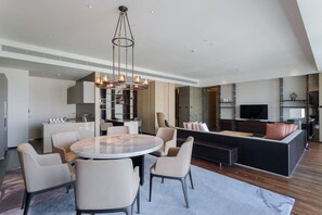 Quarto Nobre, Suite Executiva | Sala de estar | Televisor 