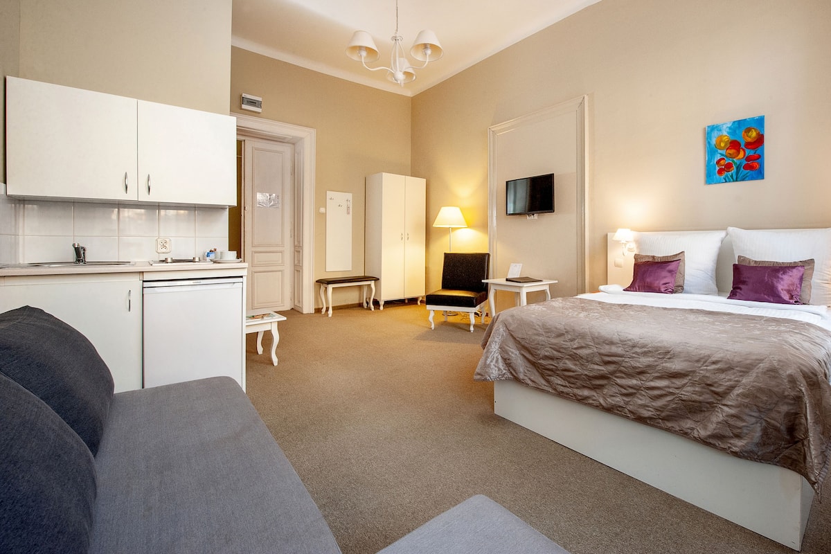 Quarto triplo | Frigobar, cofres nos quartos, escrivaninha, cortinas blackout