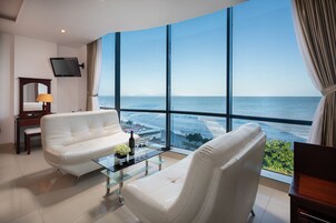 Frigobar, cofres nos quartos, Wi-Fi de cortesia