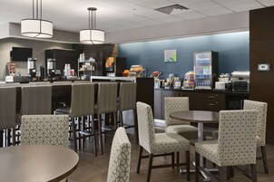 Café da manhã continental grátis todos os dias