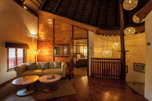 Casa de Campo Presidencial | Sala de estar | Televisor de 40 polegadas com canais via satélite 