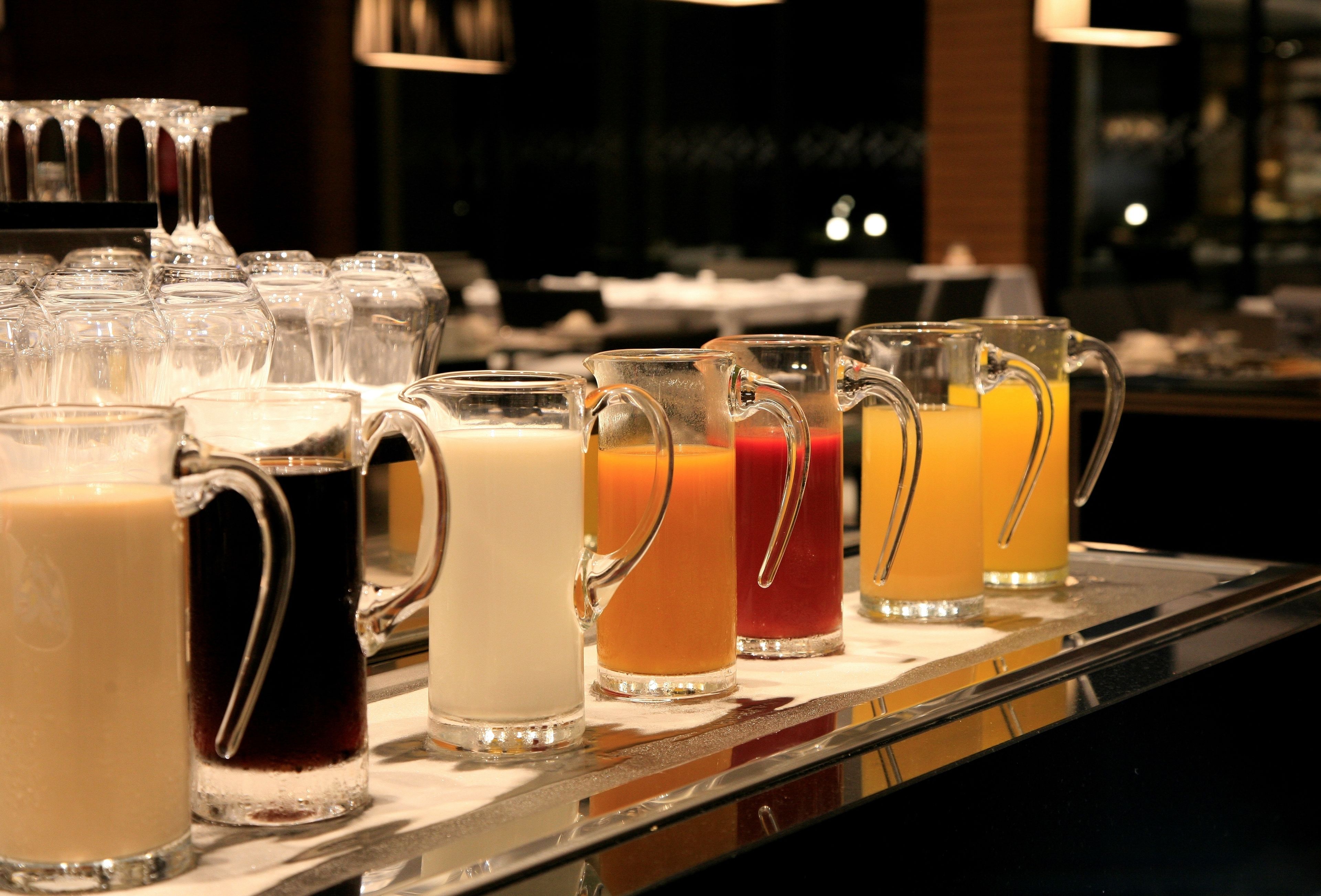 Pequeno-almoço tipo buffet diário (12 EUR por pessoa) 