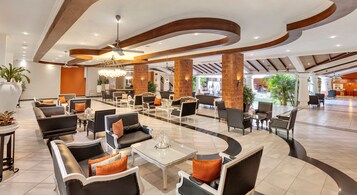 Área de estar no saguão