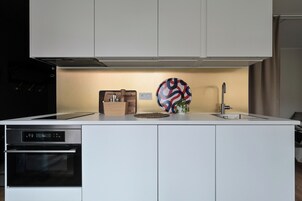 Apartamento Standard, 1 quarto, kitchenette (XXXXXXXXX) | Cozinha privada | Minifrigorífico, um micro-ondas, uma cafeteira/bule 