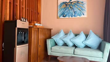 Suite, várias camas (Triple Suite) | Sala de estar