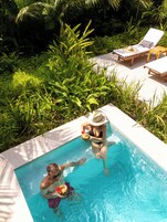 Superior Garden Villa with Plunge Pool | 1 quarto, roupa hipoalergénica, minibar, cofre no quarto 