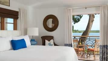 Premium Bay Front | Camas com colchões pillow-top, cofres nos quartos