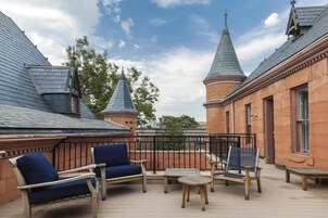 Quarto casal de uso individual | Vista da sacada