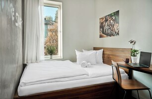Quarto casal | Escrivaninha, cortinas blackout, Wi-Fi de cortesia, despertadores