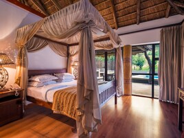 Suíte superluxo, piscina particular | Roupas de cama premium, frigobar, cofres nos quartos