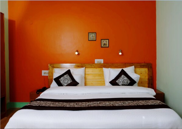 Quarto Deluxe | Roupa hipoalergénica, secretária, ferro/tábua de engomar 