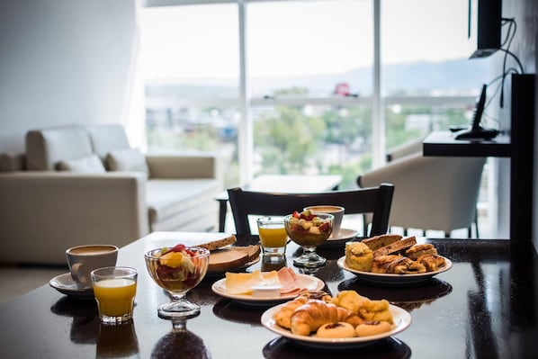 Pequeno-almoço tipo buffet diário incluído