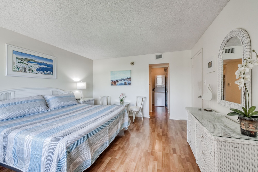 Last Min Booking Discount / Oceanfront W/heated Pool - Cape Canaveral, FL