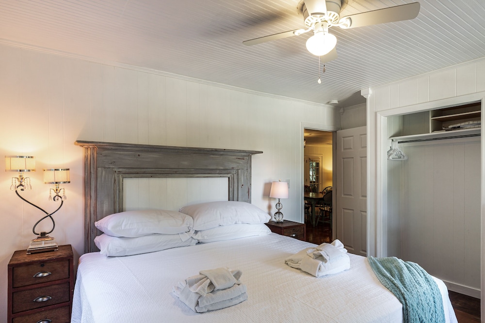 Breezyshack Duplex Upstairs1 Block @ Beach On Tidal Creek3br 1ba Sleep 6 - Folly Beach, SC