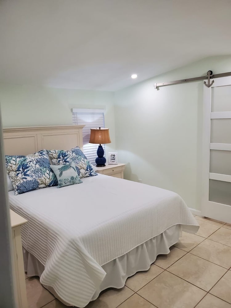 Newly Renovated Key Largo Beach Cottage - Key Largo