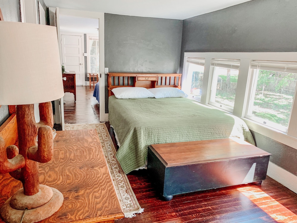 Compass Cottage In Historic Glen Rose - Dinosaur Valley State Park, Glen Rose