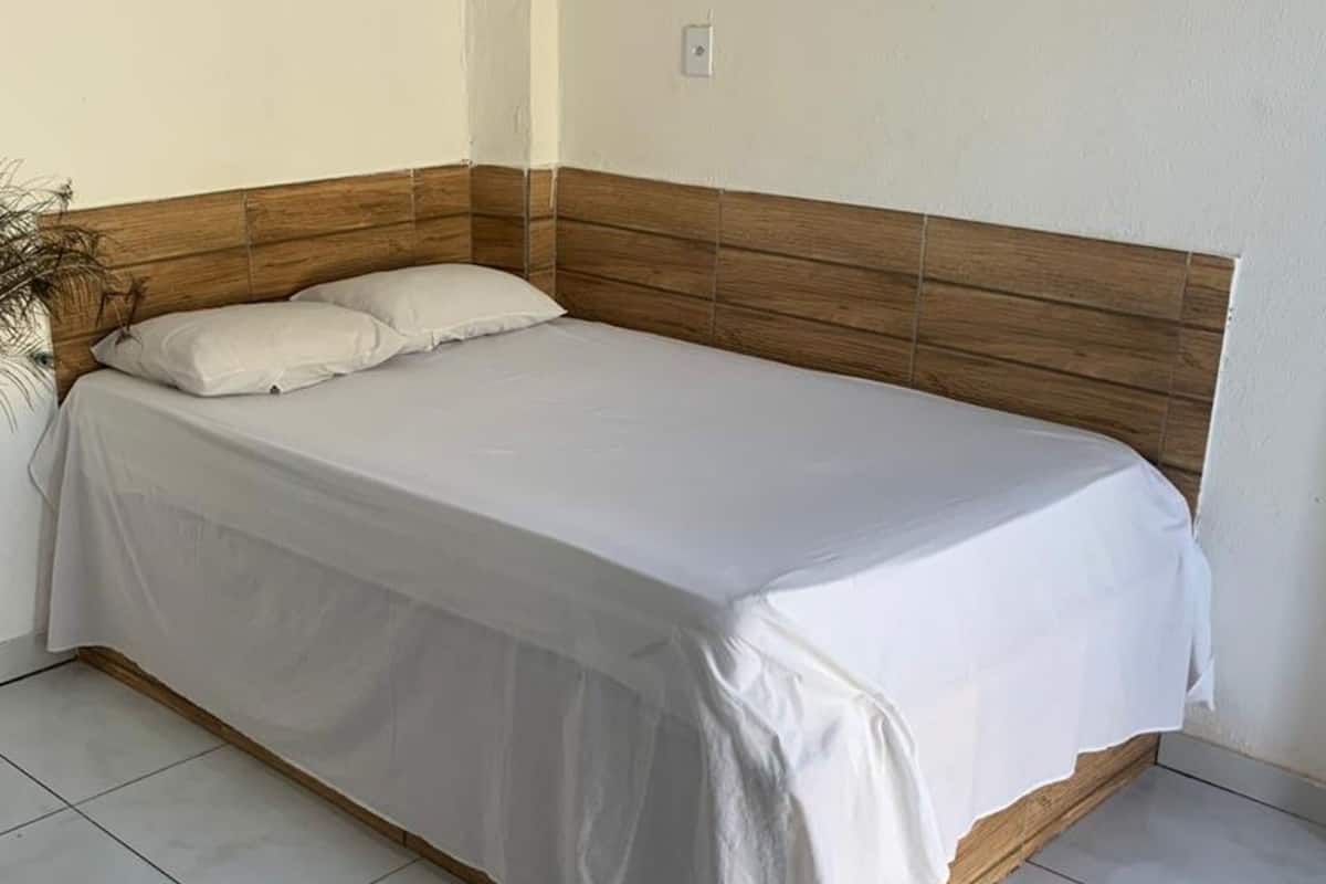 Wi-fi grátis, roupa de cama fornecida