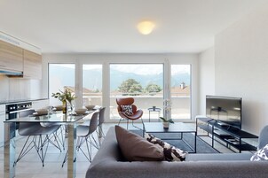 Apartamento básico, várias camas | Sala de estar
