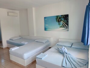 Cofres nos quartos, Wi-Fi de cortesia, roupa de cama