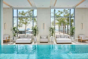 Piscina interior 