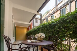 Apartamento standard | Terraço/pátio