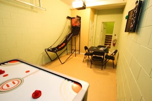 Condo (2809 O) | 3 quartos, Wi-Fi de cortesia