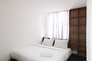 Quarto | Escrivaninha, Wi-Fi de cortesia, roupa de cama