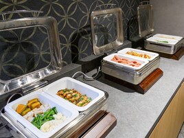 Café da manhã com buffet todos os dias (JPY 1650 por pessoa) 