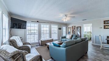 Casa, várias camas (Sea Spot - 2252 Mallard) | Sala
