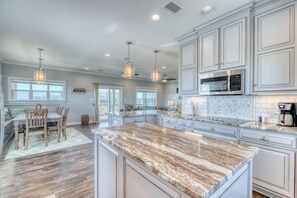Casa, várias camas (Blessed at the Beach - 105 Pon) | Cozinha privada