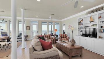 Casa, várias camas (TraMarLis - 2254 Sandpiper) | Sala