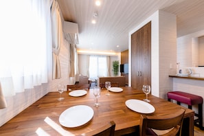 Vila, 3 quartos, para não fumantes | Opções para refeição no quarto