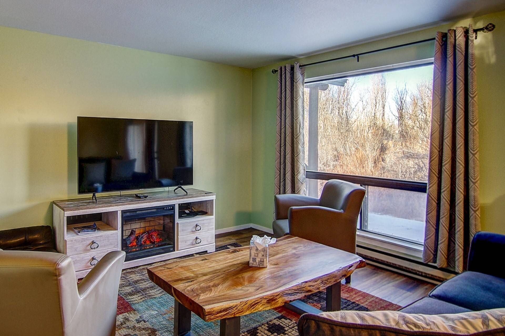 Dog-friendly W/mtn View+steps To Free Ski/town Bus Stop-w/d In Unit-private Grill/deck-on Core Trail - Steamboat Springs, CO