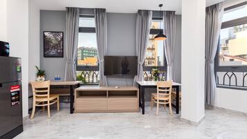 Frigobar, individualmente decorados, individualmente mobiliados