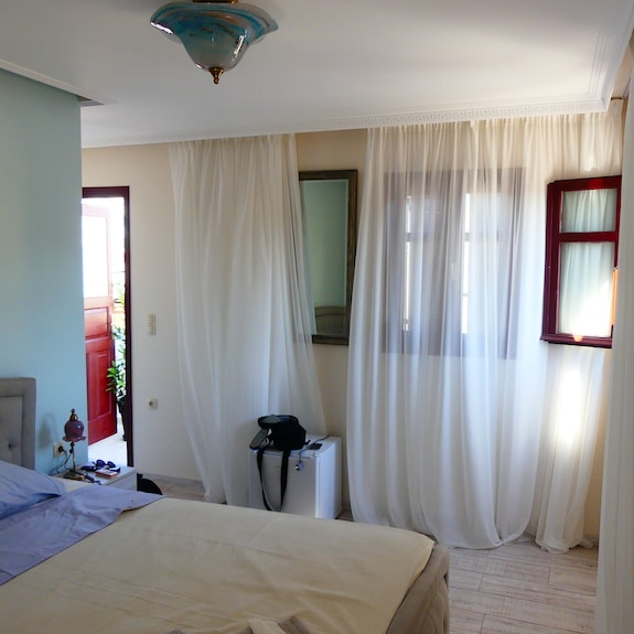 Seaside Athenian Riviera Apartment - 그리스