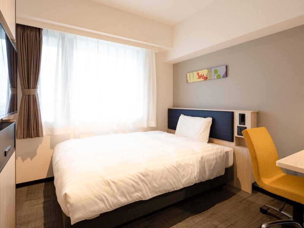Cofre no quarto, secretária 
