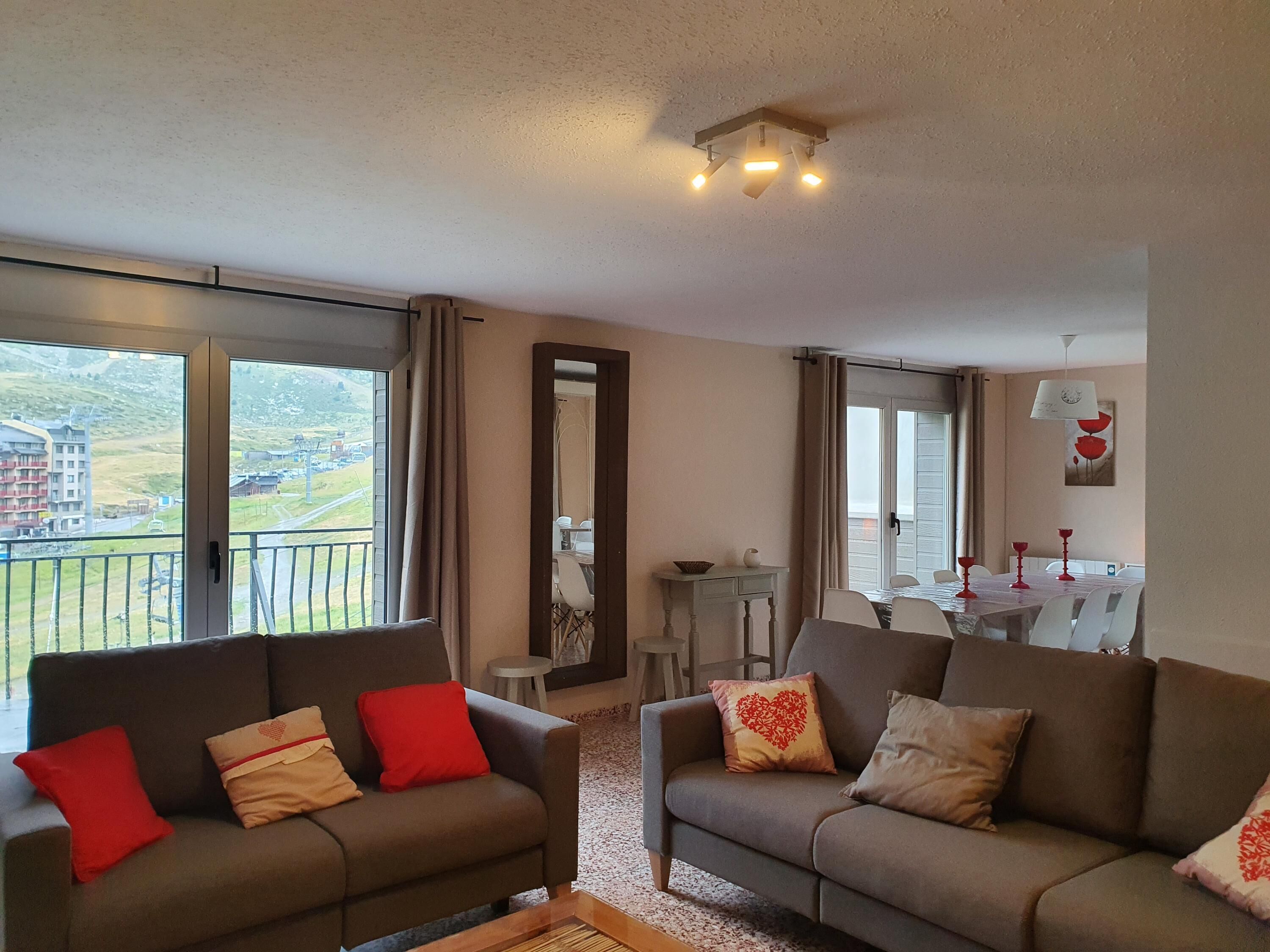 51 Montreal-10 Pax- Terrassa -Pistes - Pas De La Casa -006005 - Andorra