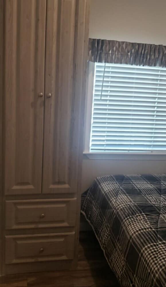 Perfect Place To Call A Timeout! 3 Beaches Within 15 Minutes! With A Pool! - North Port, FL
