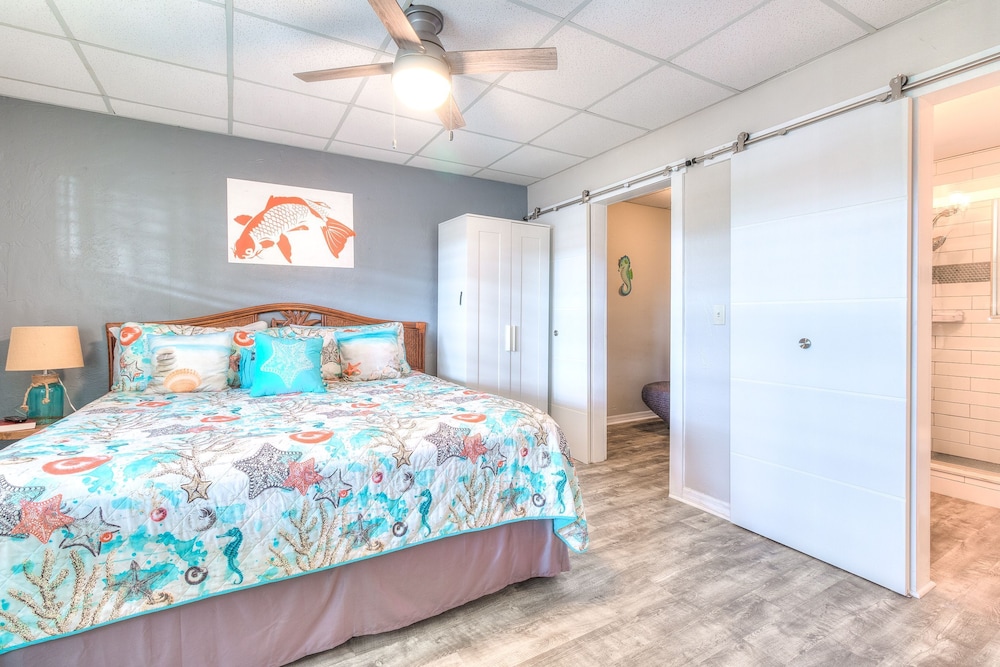 Tropic Terrace #35 - Beachfront Resort - Treasure Island, FL