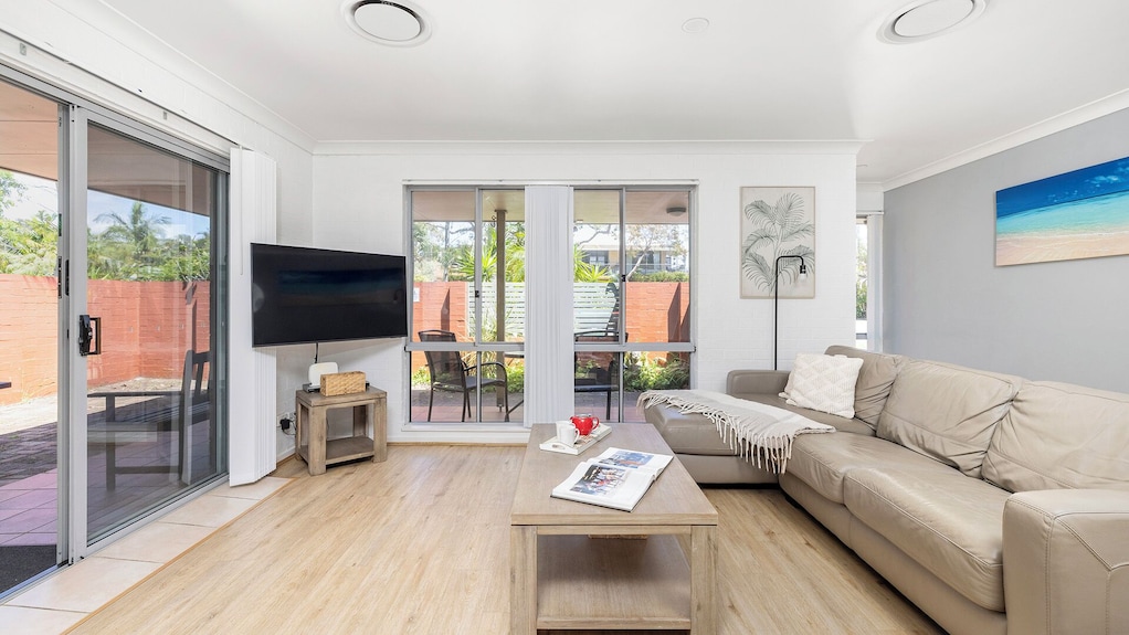 The Sandbar-walk To Little Beach & Shoal Bay Beach - Port Stephens