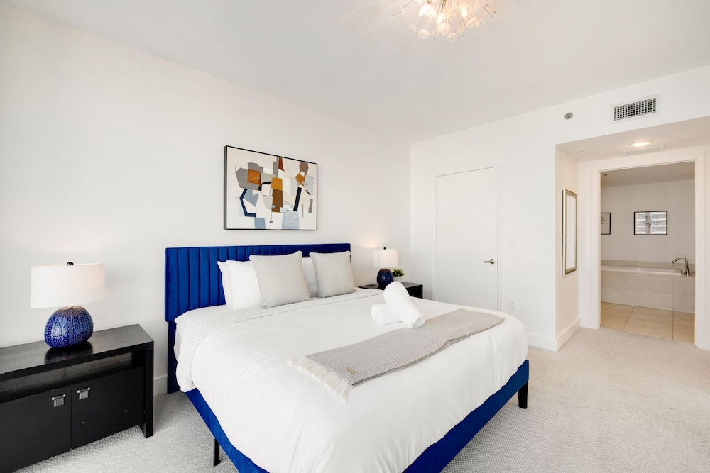 Icon W Brickell By Imd Miami Vacation Rentals Skyline River View 2br/2ba - Miami