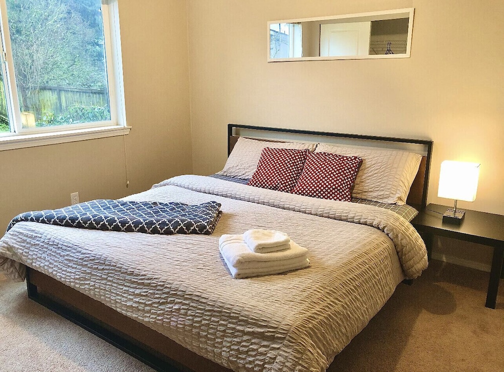 Private Guest Suite - Near Alderwood Mall - Seattle - Lynnwood, WA