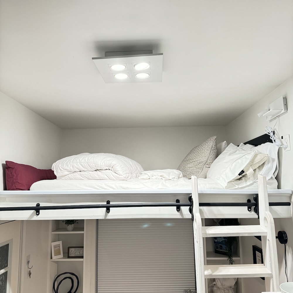 Tiny Home Private, Students, Nurses, Tech - Long Island, NY